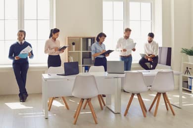 Shift Manager Resume: How-To Guide With Example & Key Skills